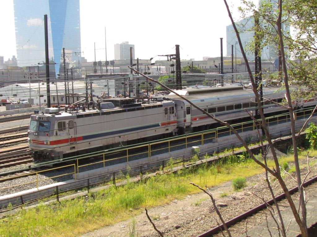 MARC, NJT, and AMTRAK running on SEPTA in Philly