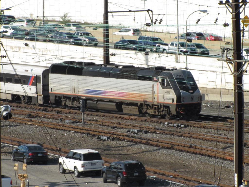 MARC, NJT, and AMTRAK running on SEPTA in Philly