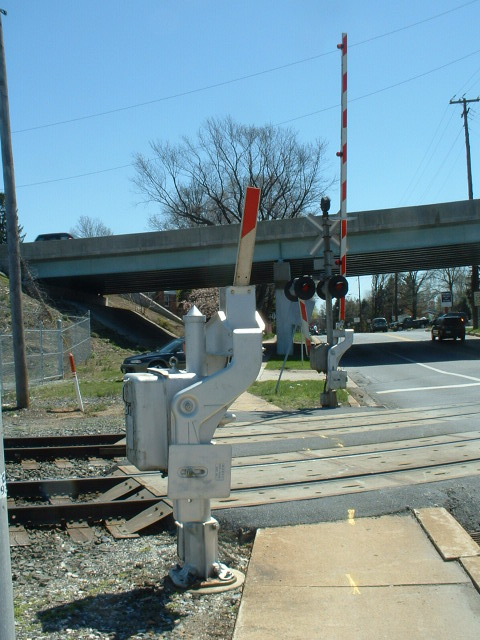 Pedestrian Crossing Gates - Railroad Signals of the US
