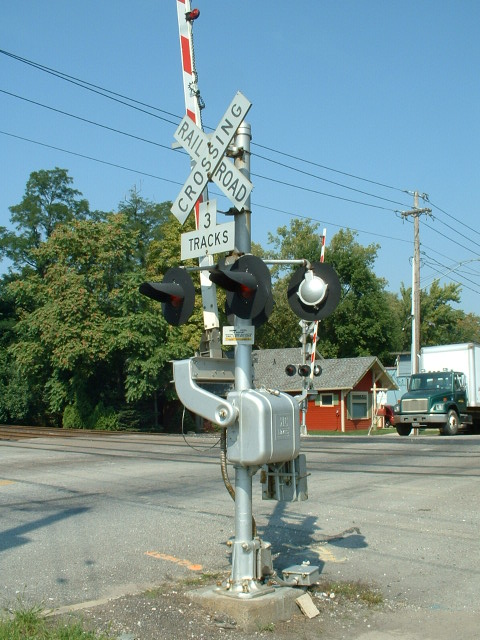 Pedestrian Crossing Gates - Railroad Signals of the US